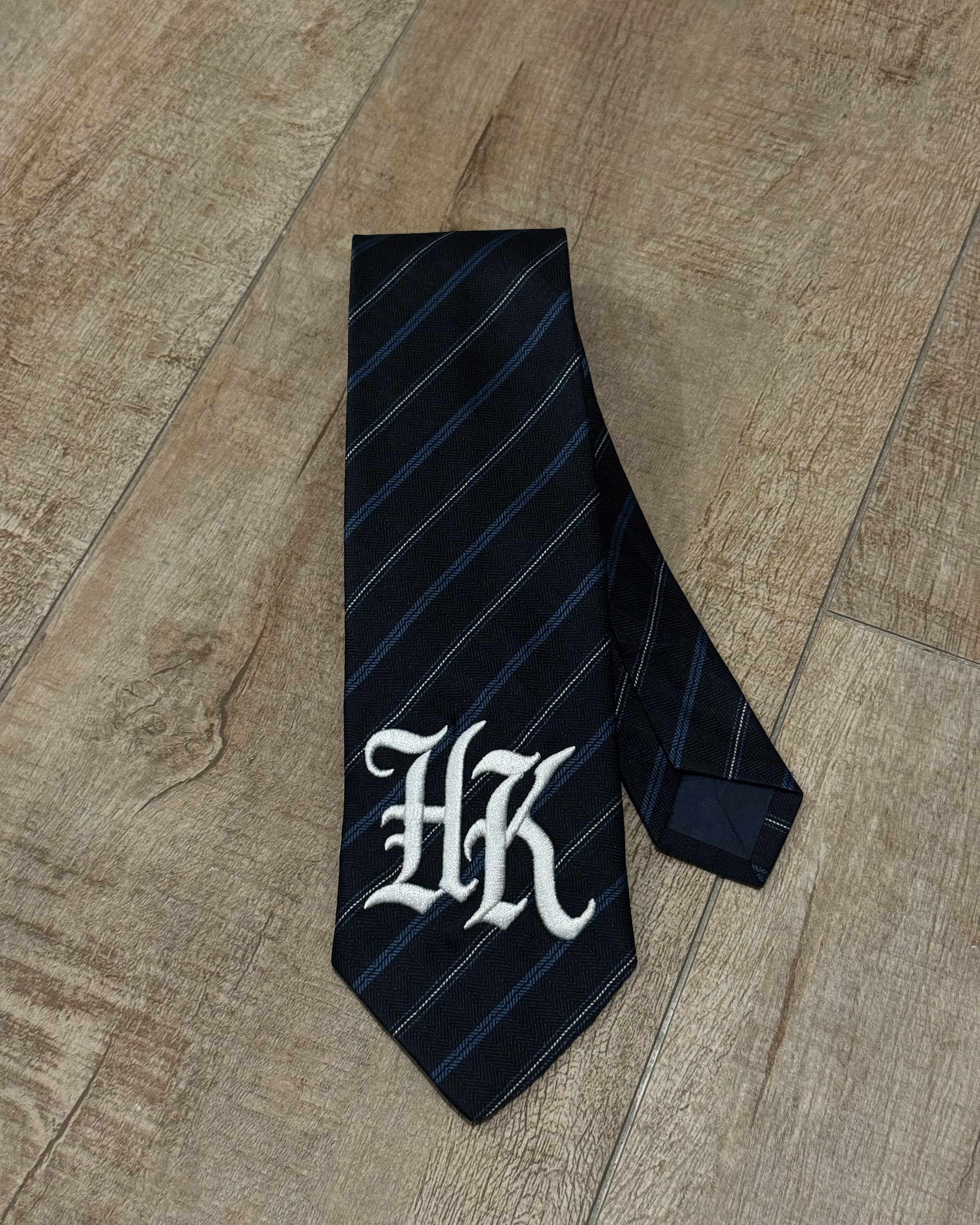 HK Remade Tie 20 – Sellazy.store