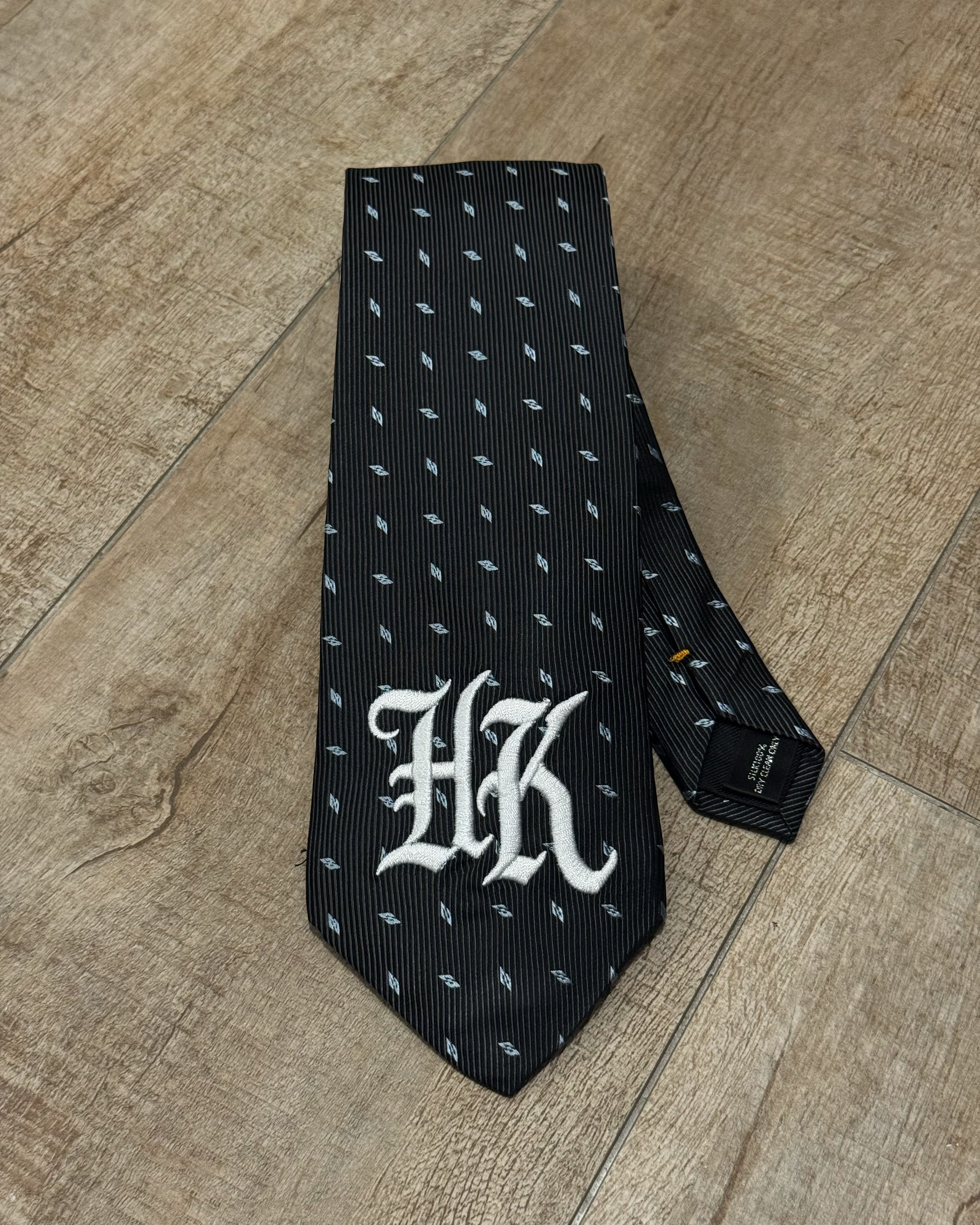 HK Remade Tie 11 – Sellazy.store